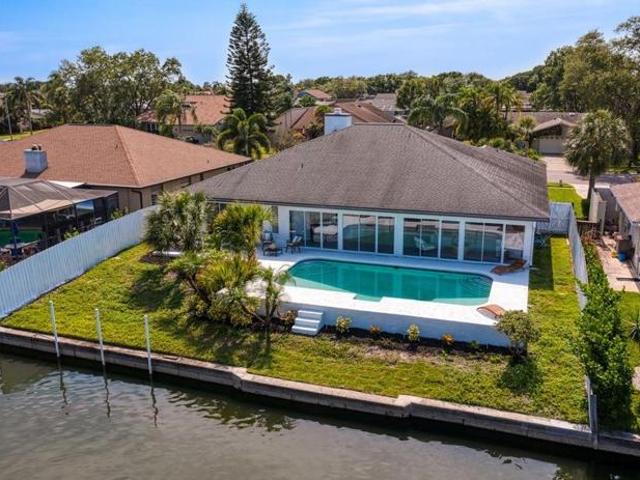 6105 Schooner Way, Tampa, FL 33615