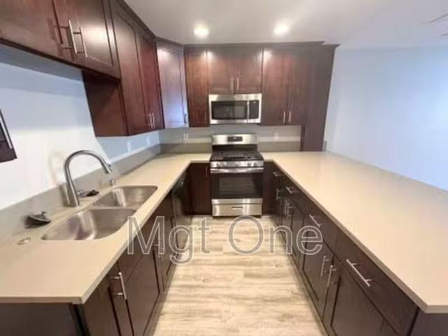 61066262 16408 Valencia Ave