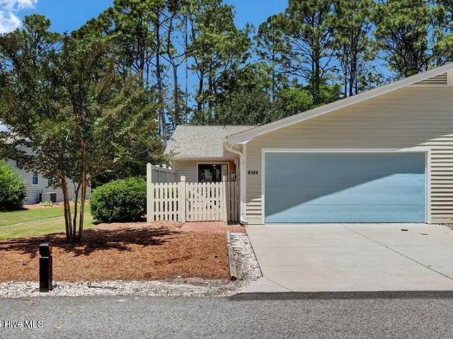 6106 Inland Greens Dr, Wilmington, NC 28405