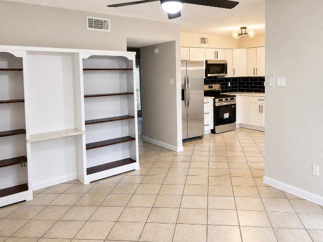 6106 W Airport Boulevard 18
