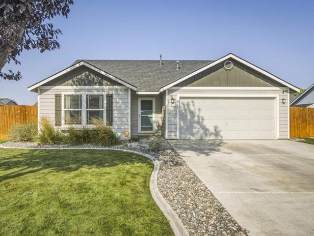 6106 Westport Ln, Pasco, WA 99301