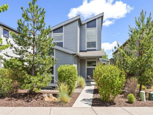 61070 SE Sydney Harbor Dr, Bend, OR 97702