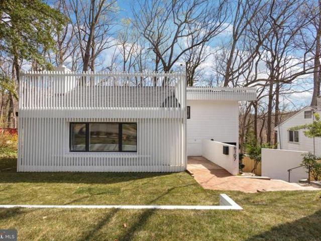 6107 Benalder Dr, Bethesda, MD 20816