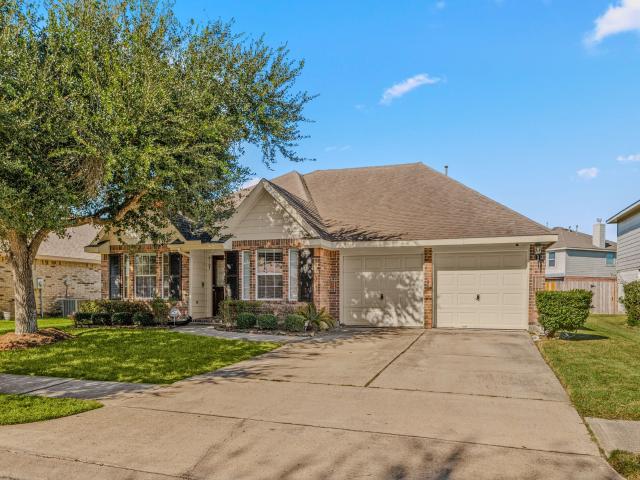 6107 Hubbell Dr, Pearland, TX 77584 | MLS #19788 | Compass