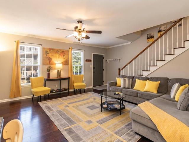 6107 Highcastle Court RENT A ROOM OR RENT ENTIRE U