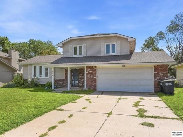 6107 S 95th St, Omaha, NE 68127