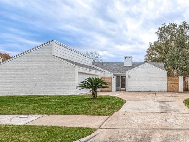 6107 Sanford Rd, Houston, TX 77096