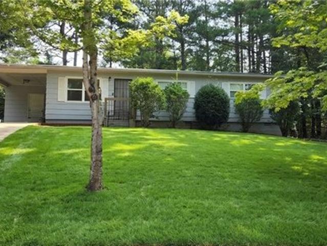 6107 Shadow Glen Ct SW, Covington, GA 30014