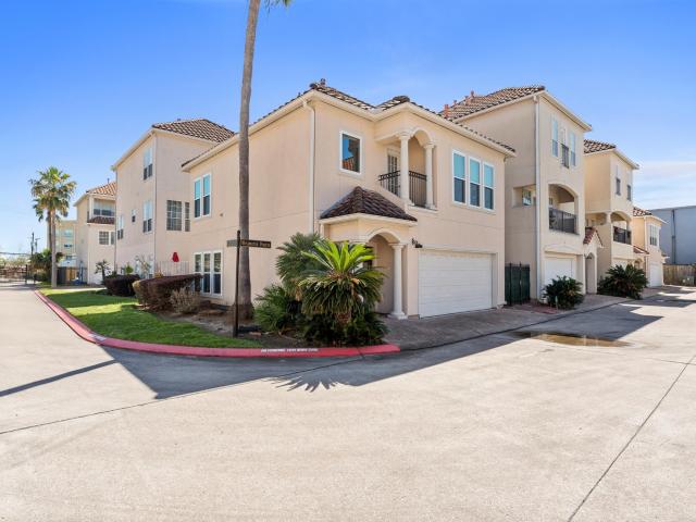 6107 Windwater Pointe, Houston, TX 77036 | Compass