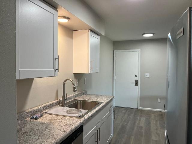 6107 6123 S 6th St 2 Bedroom Apartment for Rent at 6107 S 6th St, Milwaukee, WI 53221 Mitchell Field