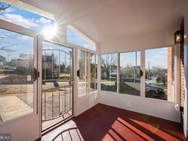 6108 Fair Oaks Avenue