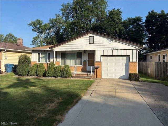 6108 Pearl Rd, Parma Heights, OH 44130