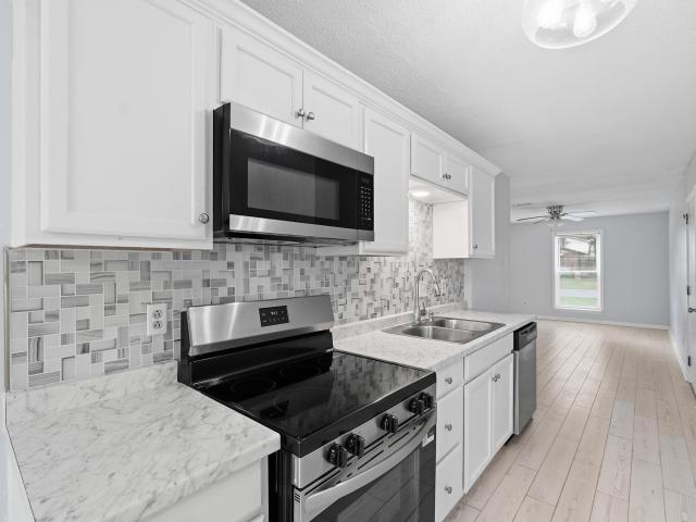 6108 Woodview Dr