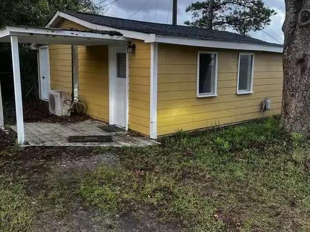 61098990 79 Rose Dr #102