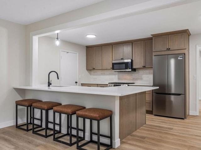 6109 Bethia Ln, Brooklyn Park, MN 55429