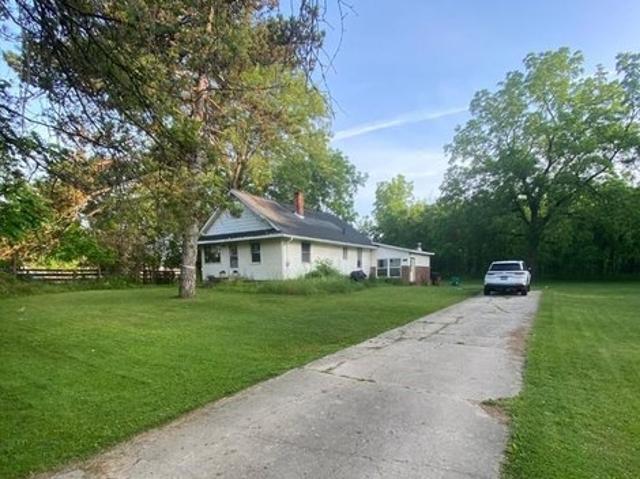 6109 E Baldwin Rd, Grand Blanc, MI 48439