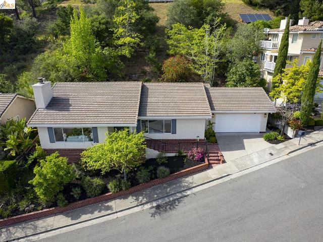 6109 Fairlane Dr, Oakland, CA 94611 | MLS #41129 | Compass