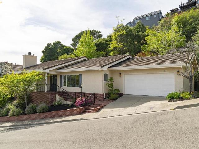 6109 Fairlane Dr