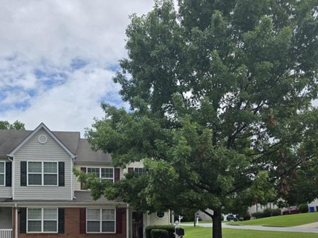 6109 Hickory Lane Dr, Union City, GA 30291