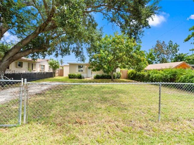 6109 SW 40th Ct, Miramar, FL 33023
