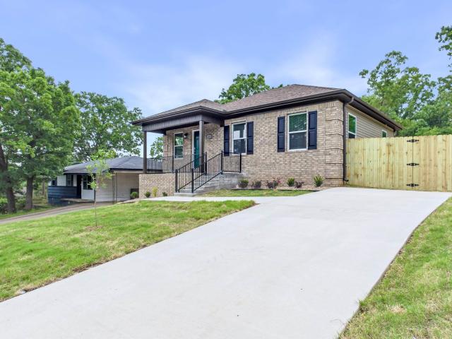 6109 Whitby Rd