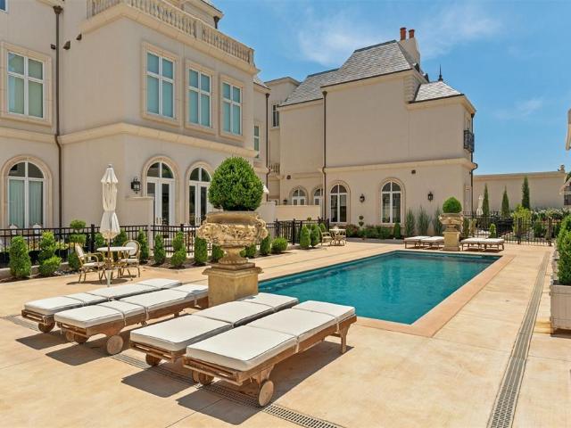 6100 NW Grand Boulevard # 6107