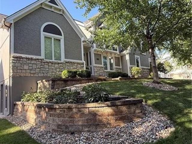 6100 NW 78th St, Kansas City, MO 64151