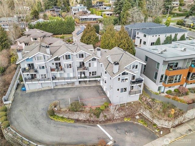 6100 NE 181st St Apt 4, Kenmore, WA 98028