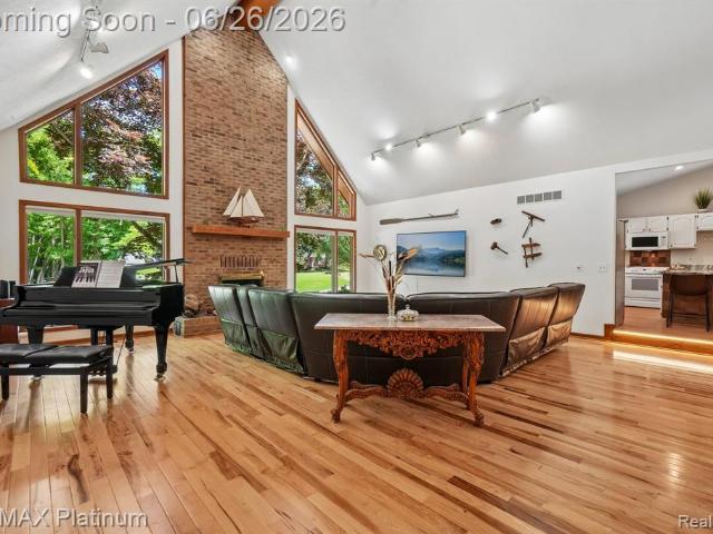 6100 Oak Valley Drive