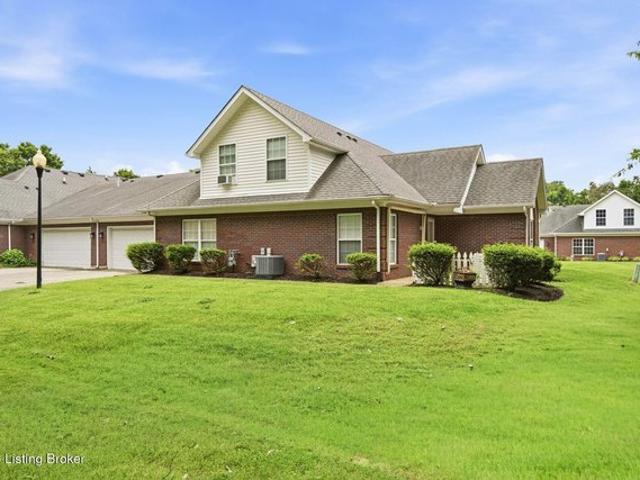 6100 Apple Creek Rd, Louisville, KY 40219
