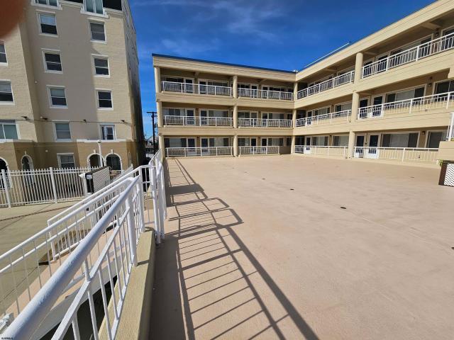 6100 Boardwalk