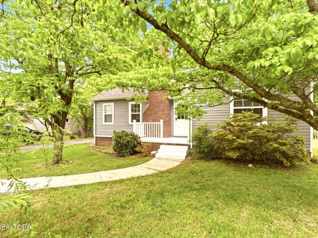 6100 Easton Rd