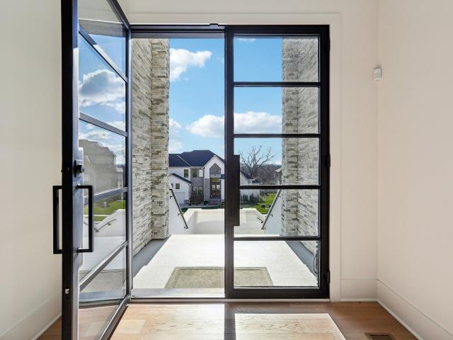 6100 Lookaway Cir