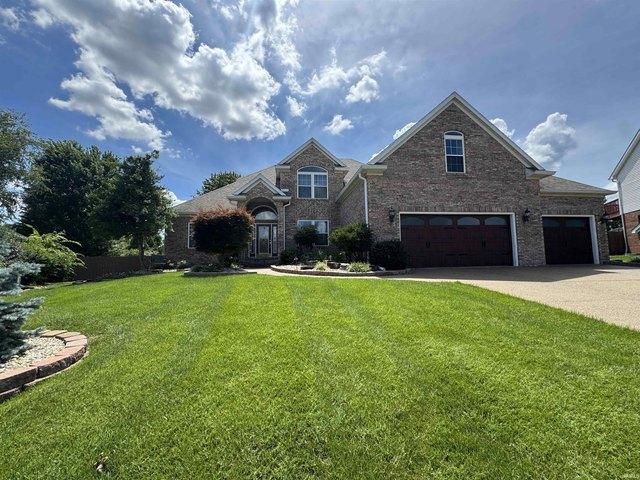6100 Pebble Stone Dr, Evansville, IN 47711