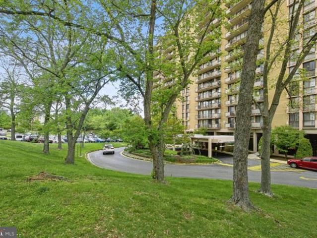 6100 Westchester Park Dr #T 1, College Park, MD 20740