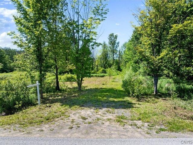6101 Cavanaugh Rd, Marcy, NY 13403