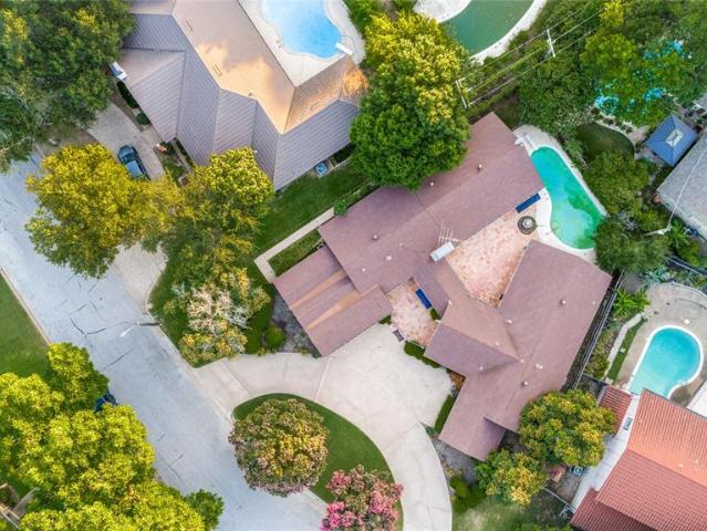 6101 Circleview Drive