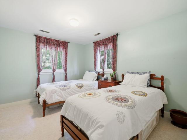 6101 Dresden Lane