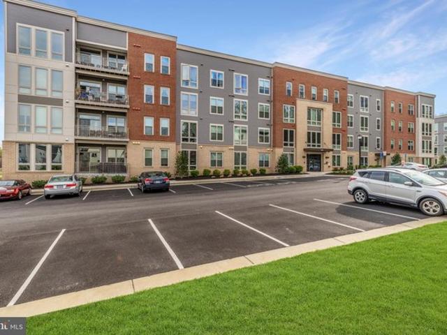 6101 Fairview Farm Dr Unit 207, Alexandria, VA 22315