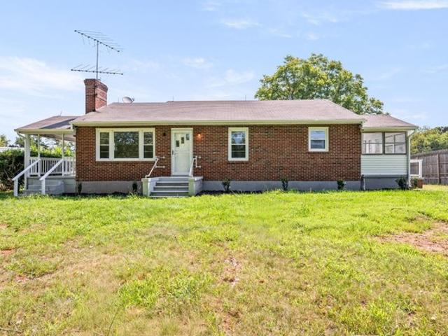 6101 Goode Rd, Goode, VA 24556
