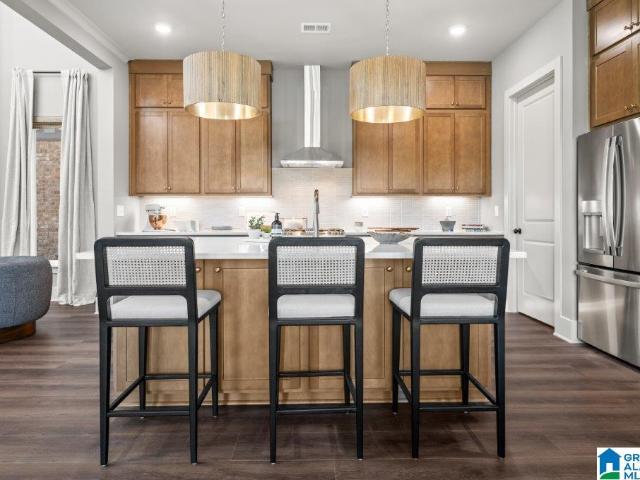 6101 Lynton Drive