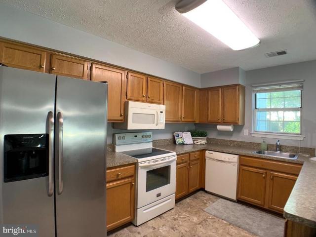 6101 Red Squirrel Place