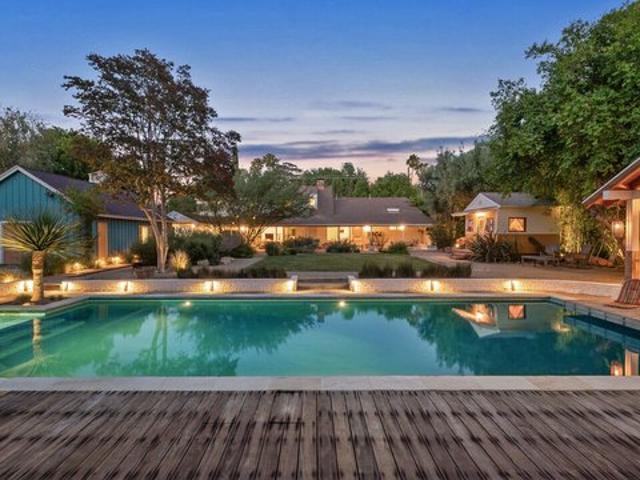 6101 Shoup Ave, Woodland Hills, CA 91367