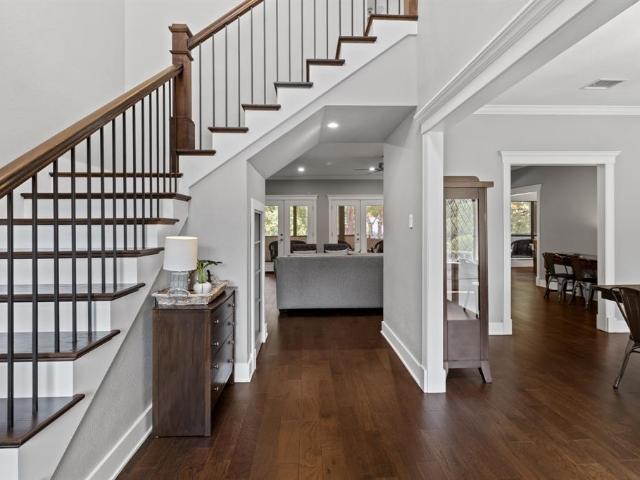 6101 Tiffany Oaks Lane