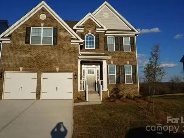 6101 Treehouse Drive, Charlotte, NC 28214