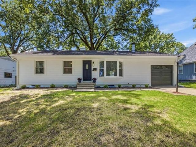 6101 W 76th St, Prairie Village, KS 66208