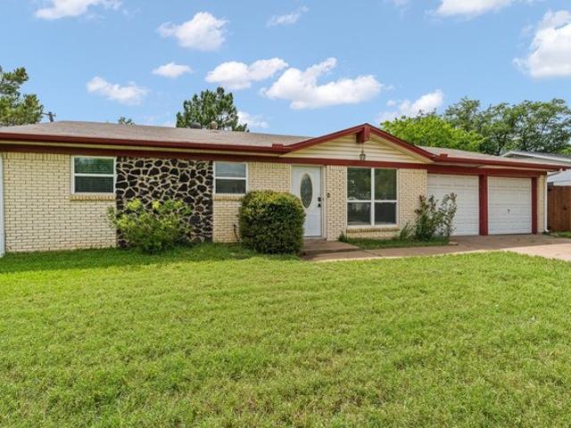 6101 Whitley Rd, Watauga, TX 76148
