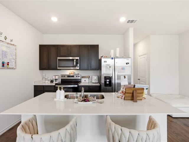 6102 Pinion Trail