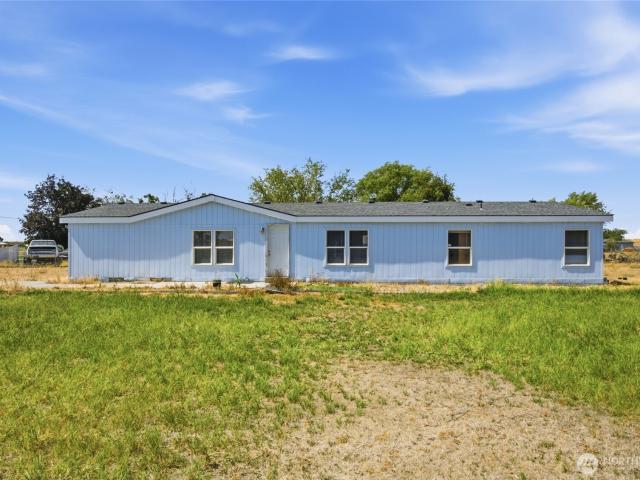 6102 Road 3 NE