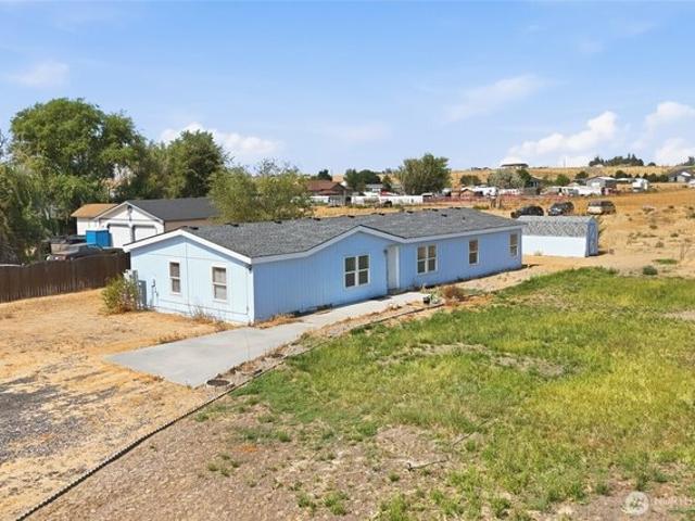 6102 Road 3 NE, Moses Lake, WA 98837